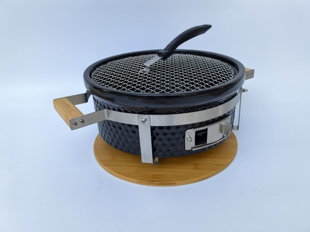 Ceramic Charcoal BBQ Grill Hibachi Grill Round in Black Color